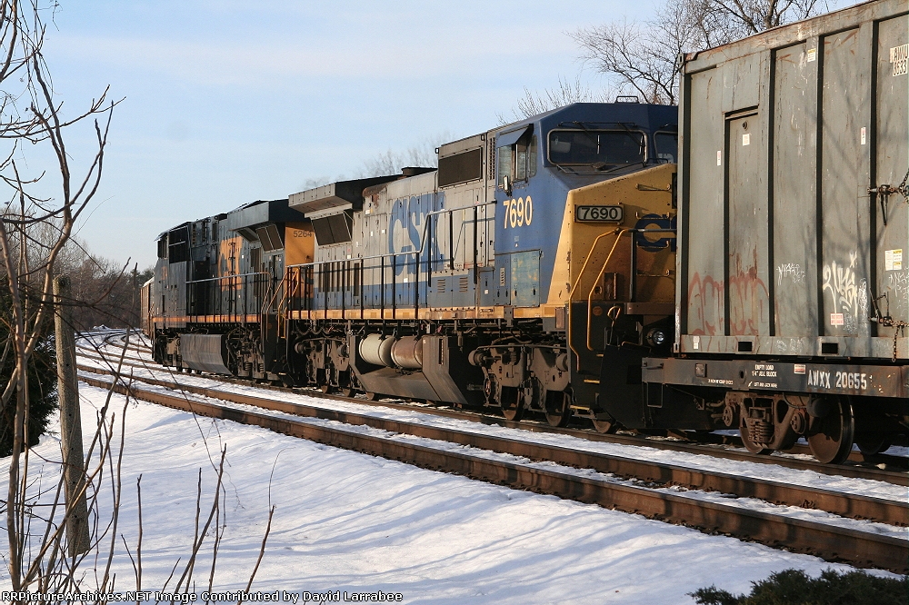 CSX 7690 trailing power west